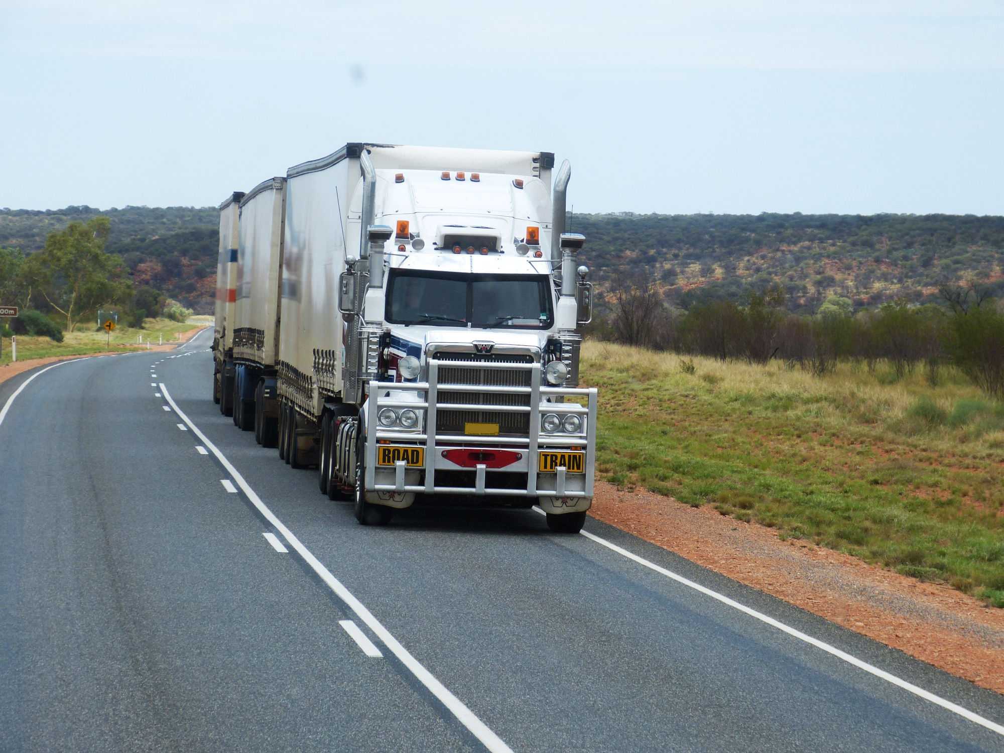 20 Surprising Facts about Big Rigs You won't Believe